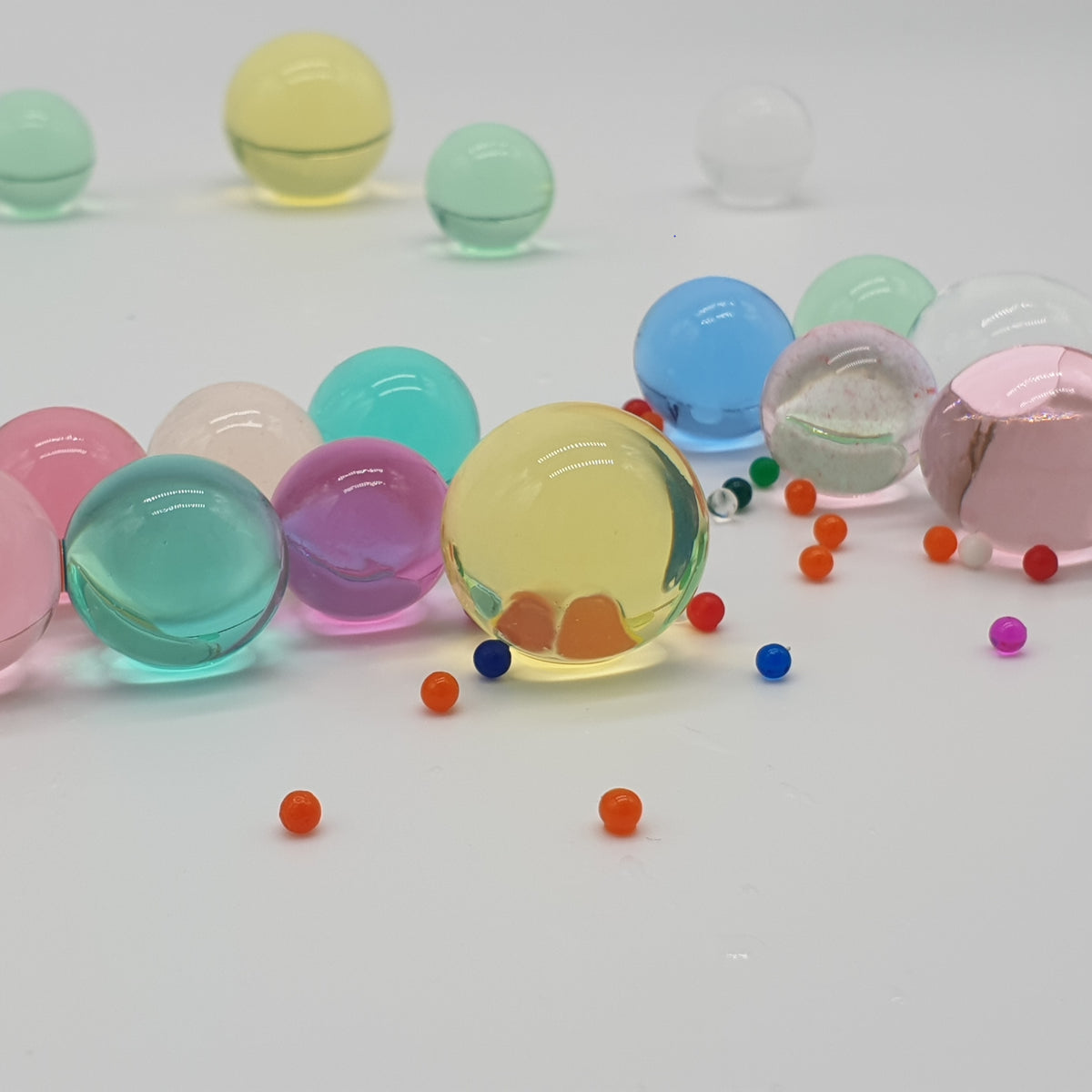 Pack of 2500 LARGE Water Beads (12 Colours Available) & WATERBEADS NZ